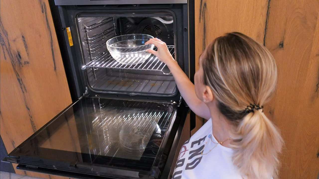 FOUR PROPRE ET BRILLANT SANS BOUGER LE DOIGT : LA MÉTHODE DÉFINITIVE ...